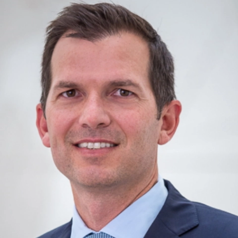 Contact us | Swiss Re