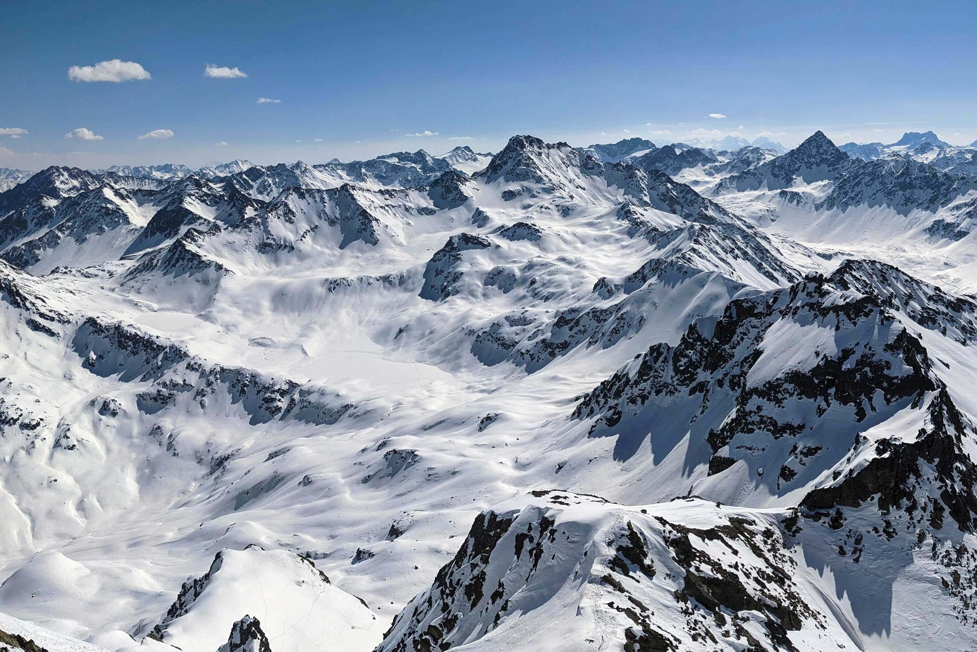 WEF 2024 Building Trust | Swiss Re