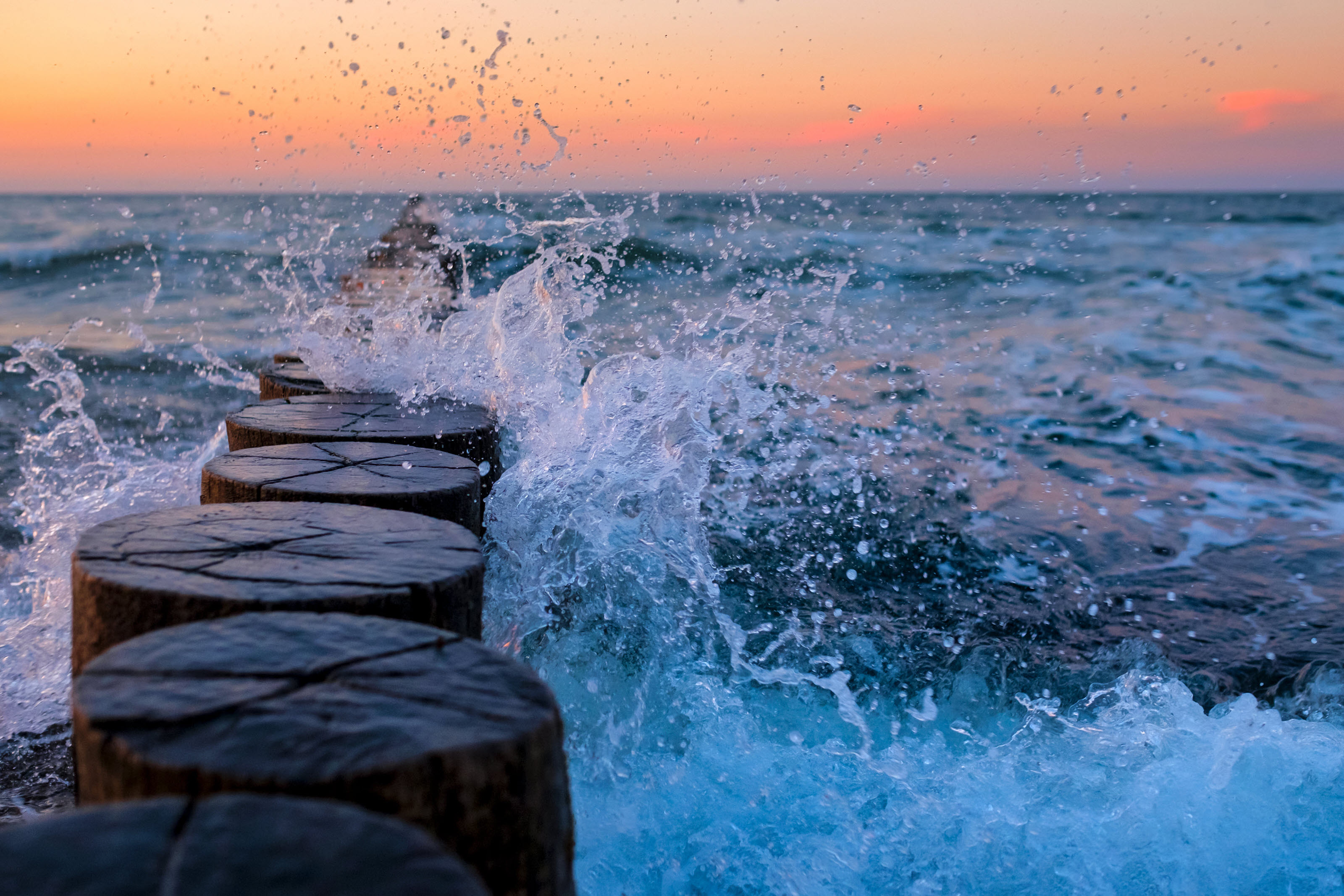 Catastrophe Bond Structuring & Placement | Swiss Re