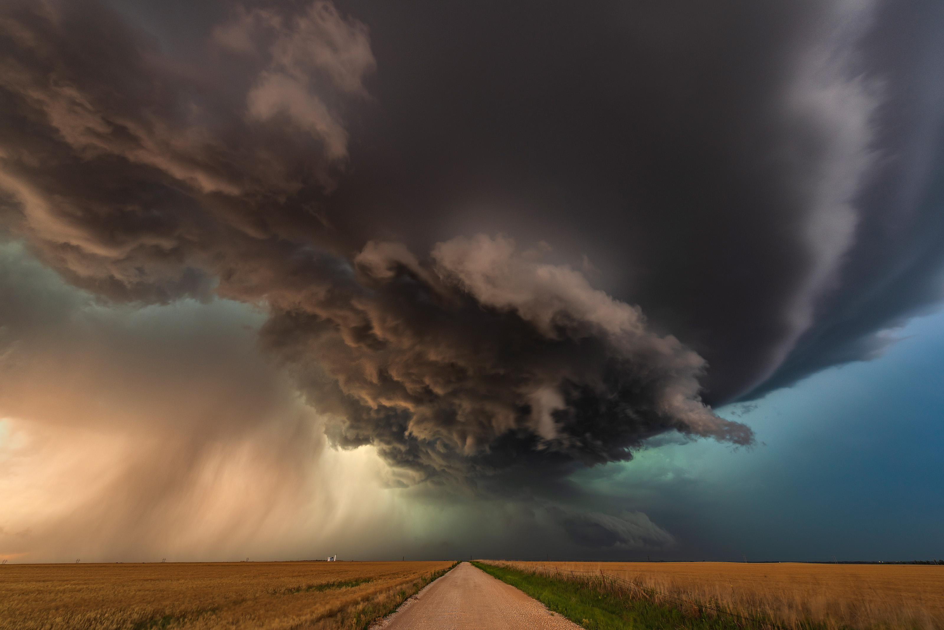 Tornados, hail and thunderstorms: Natural catastrophes in focus | Swiss Re